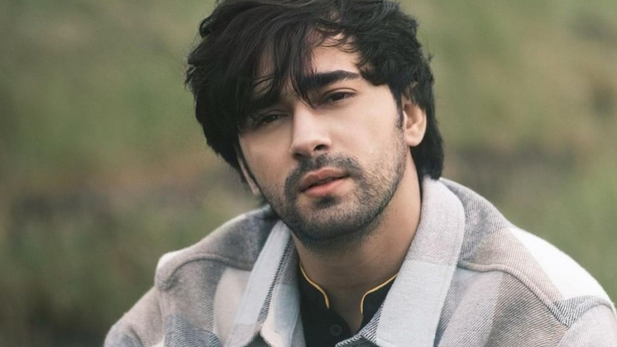 Anuj Saini On ‘Gandhi Godse Ek Yudh’: Rajkumar Santoshi Isn’t Just A Director, He’s A Full ...