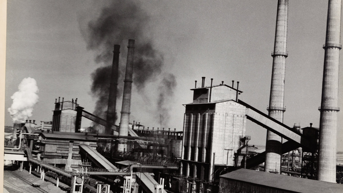 Photographer Margaret Bourke-White and Sunil Janah: The Story Of A Rare ...