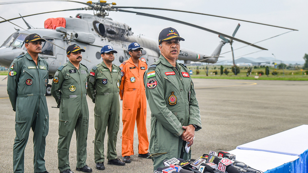 Air Commodore Sarabjit Singh Takes Over Command Of Air Force Station ...