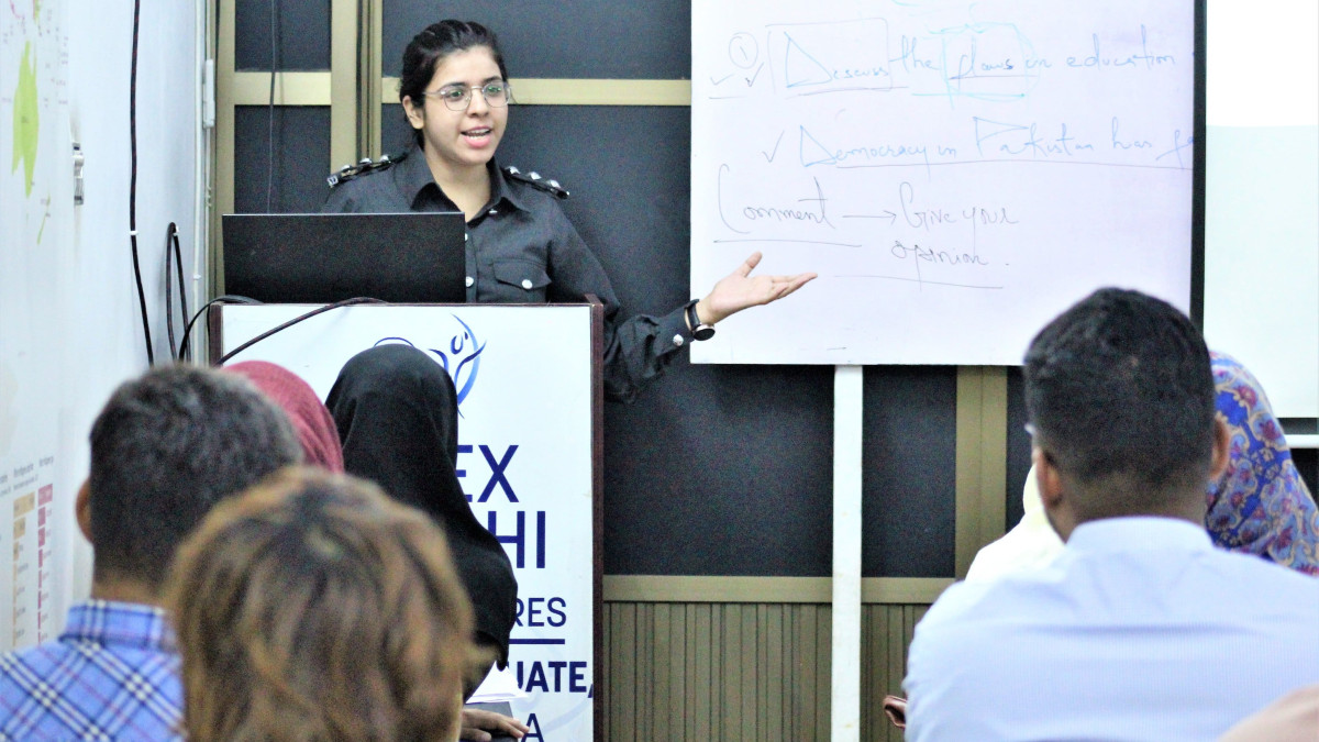 Who Is DSP Manisha Ropeta, Pakistan's First Hindu Woman Police Officer