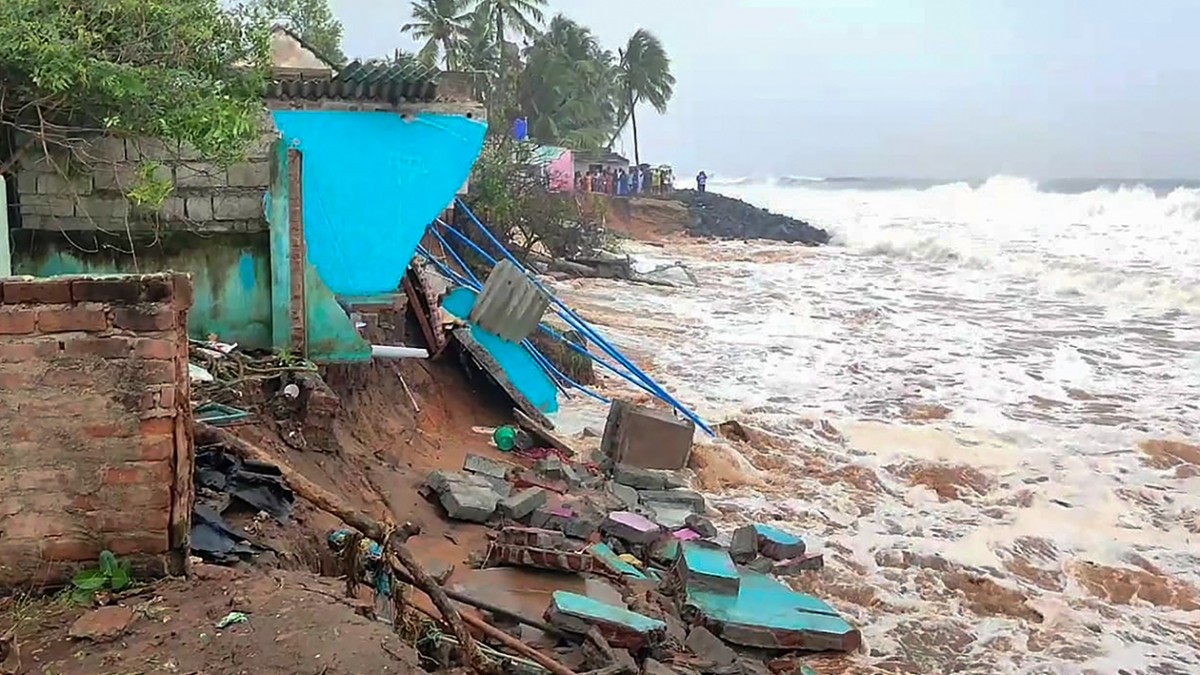 Cyclone ‘Mandous’ Brings Rainfall In Tamil Nadu