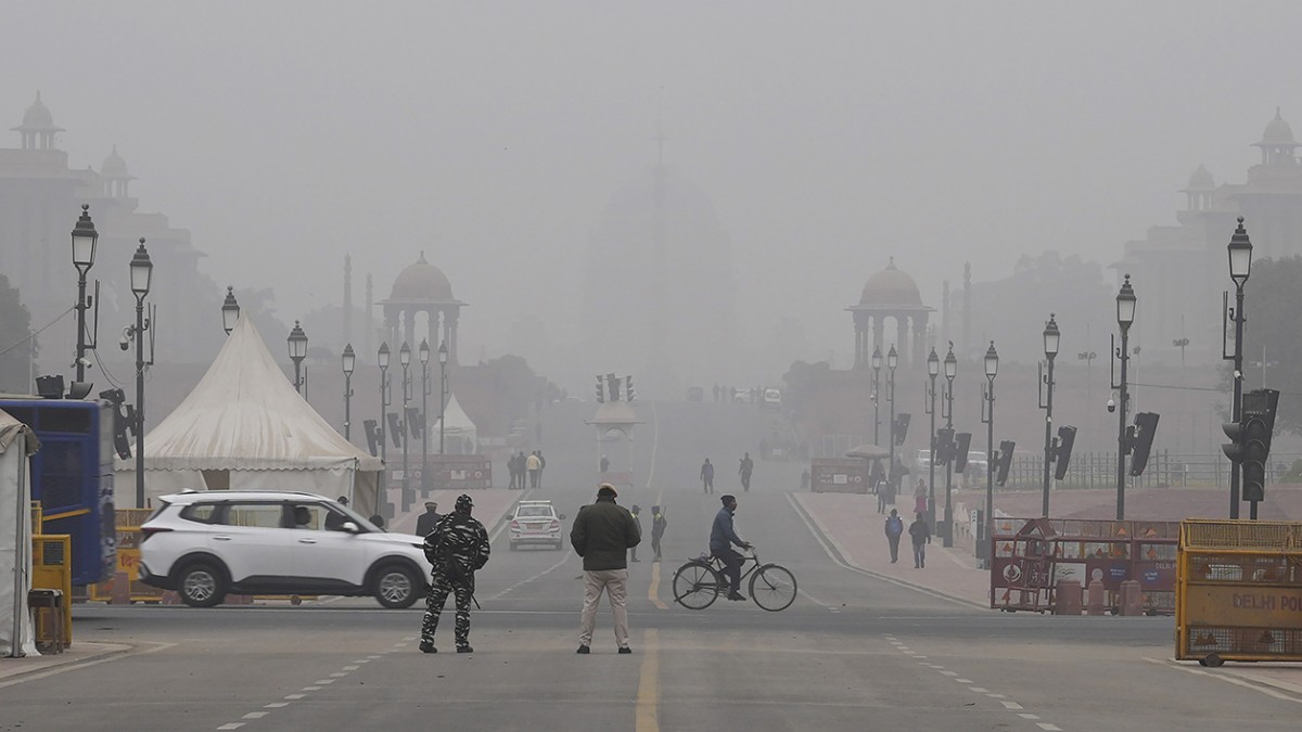 Shallow Fog In Delhi, Cold Wave To Return On Weekend