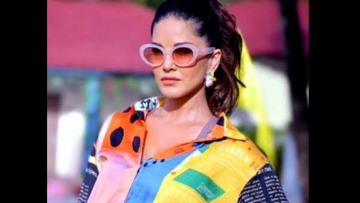 'Splitsvilla X4': Sunny Leone Motivates Contestant, Shares About Her ...